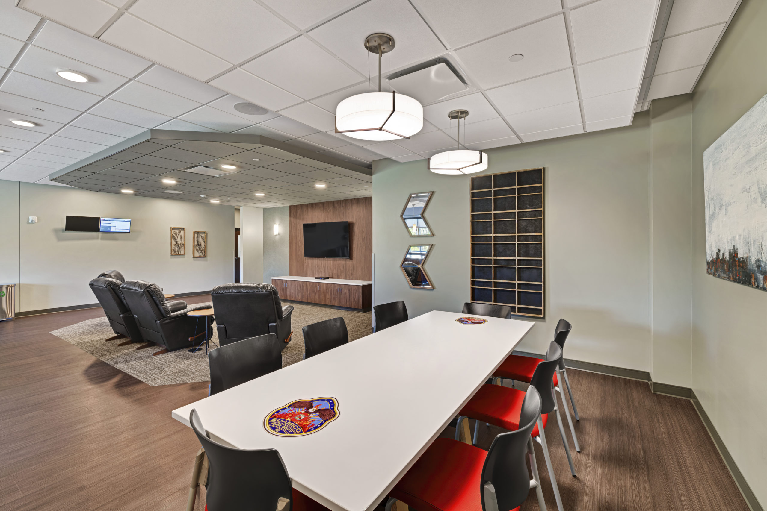 Suamico Public Safety Building – Wendel – Five Bugles Design